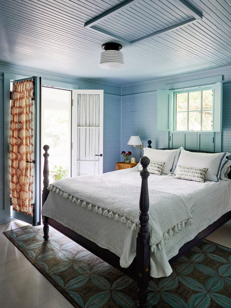 Visit a Pair of Colorful Cottages on Sullivan's Island – Frederic Magazine
